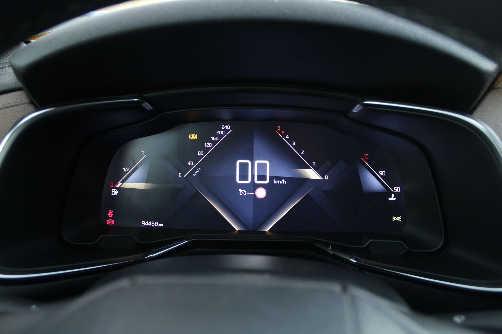 Ds DS 7 CROSSBACK SO CHIC 1L5 BLUEHDI 130 BOITE 6V CAMÉRA GPS MÉDIA USB ...